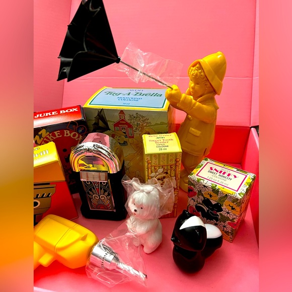 Avon | Skincare | Avon G Boy In Yellow W Umbrella Jukebox Etc Avon ...